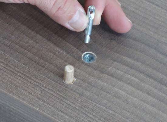 ASSEMBLY 1 - CAM LOCK - Mini Kitchen