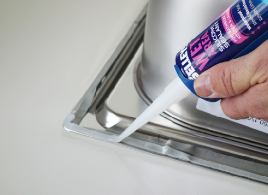 ASSEMBLY 3 - CUPBOARD PARTITIONS AND BACK RAILS - Mini Kitchen