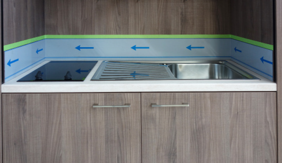 ASSEMBLY 16 - FITTING THE STAINLESS STEEL SPLASH BACK - Mini Kitchen