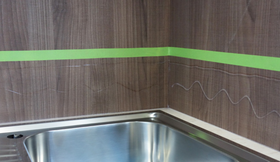 ASSEMBLY 16 - FITTING THE STAINLESS STEEL SPLASH BACK - Mini Kitchen